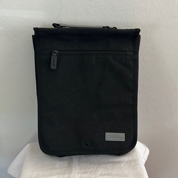 Bella Russo | Bags | Bella Russo Gray Canvas Shoulder Bag Messenger ...